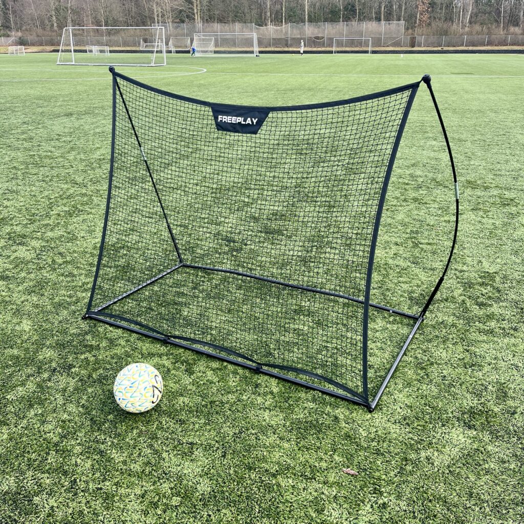 Fodbold Rebounder SPOT Kickback 180 x 150 cm - Freeplay Sport 575.- fri ...