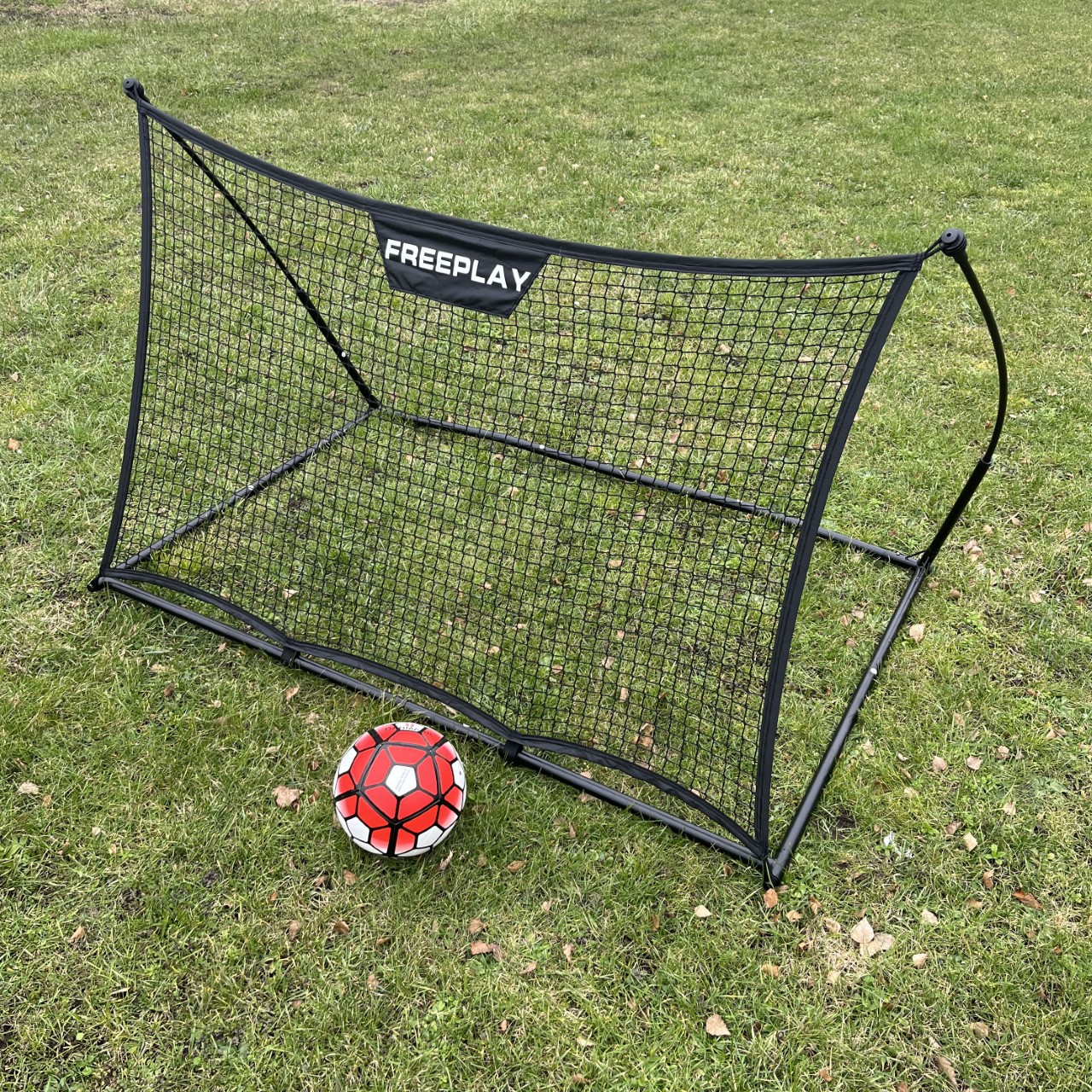Freeplay Fodbold Rebounder Kickback 180 x 150 cm 695.- fri fragt